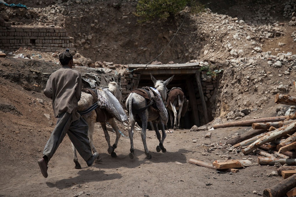 24 HORAS EN LA MINA DE CARBÓN DE CHOA SAIDAN SHAH. PUNJAB. PAKISTAN ...